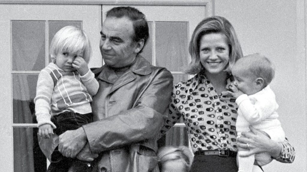 How Rupert Murdoch created a media empire — and ‘broke’ his own family ...